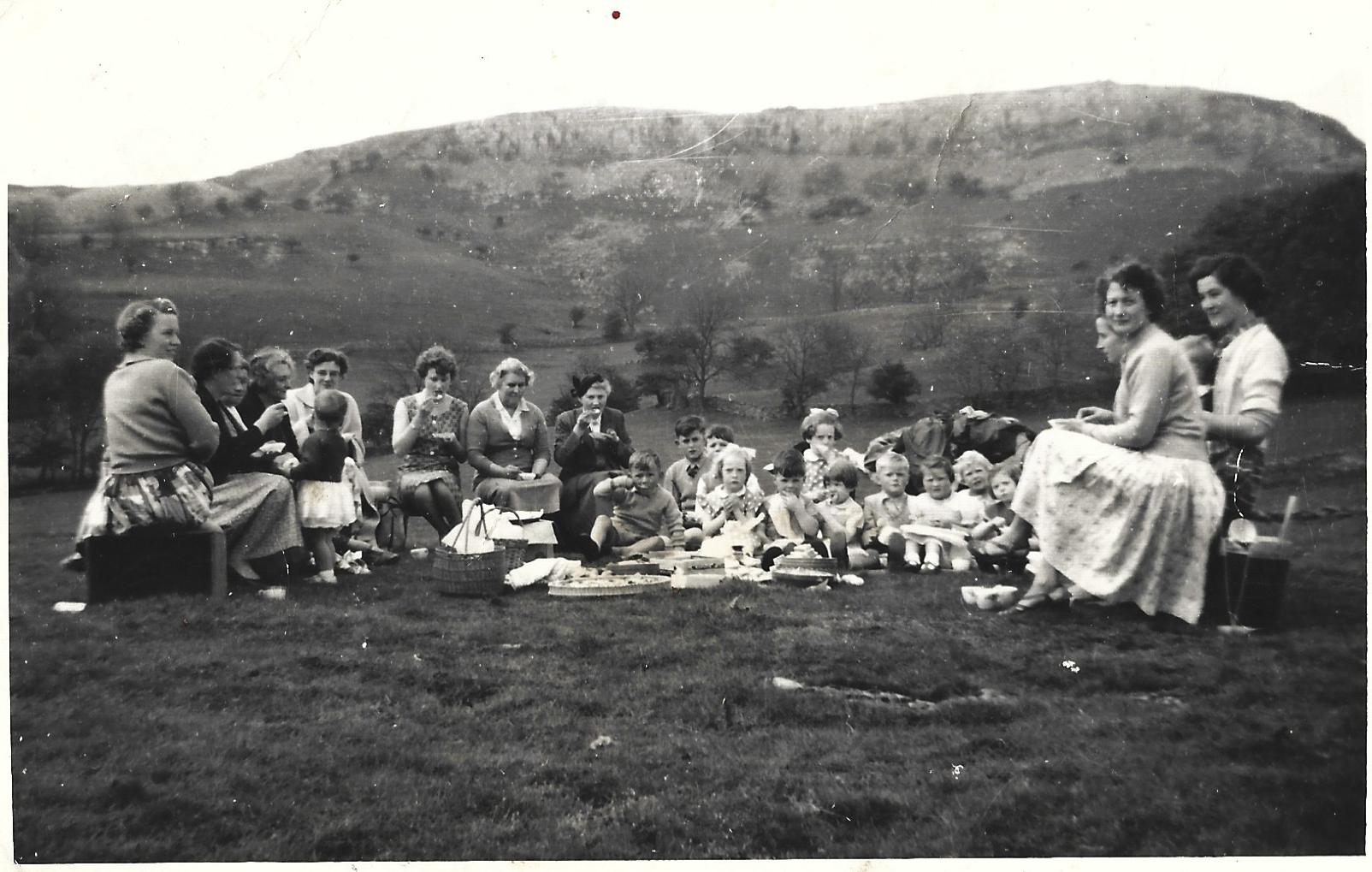 Austwick Sunday School Picnic in Feizor - Yorkshire Dales Community ...